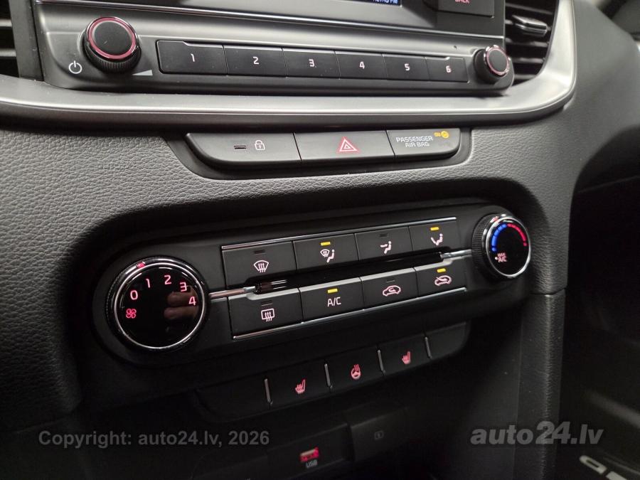 Balts Kia Ceed 2019 Tallina, ar dzinēja tilpumu 1.00 L un nobraukumu 137 tūkst. km par 9900 €, foto 11 vietnē AUTOMOTO.COM.LV