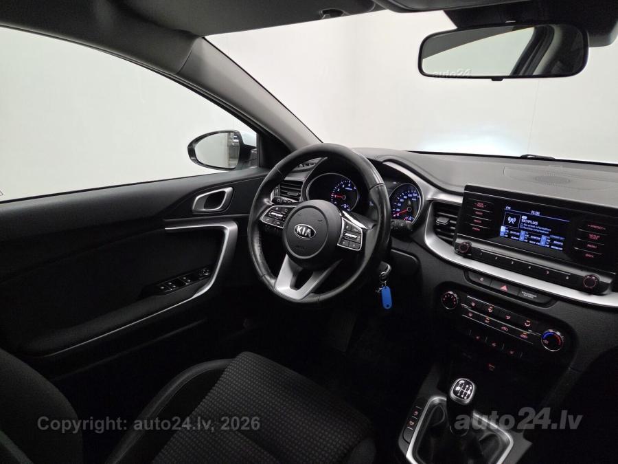 Balts Kia Ceed 2019 Tallina, ar dzinēja tilpumu 1.00 L un nobraukumu 137 tūkst. km par 9900 €, foto 13 vietnē AUTOMOTO.COM.LV
