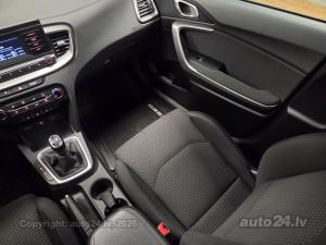 Balts Kia Ceed 2019 Tallina, ar dzinēja tilpumu 1.00 L un nobraukumu 137 tūkst. km par 9900 €, foto 17 vietnē AUTOMOTO.COM.LV