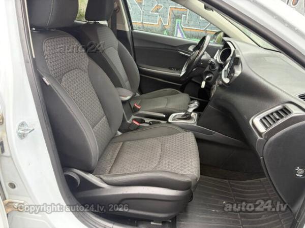 Kia Ceed 2019 Tallina vietnÄ Balts Kia Ceed 2019 Tallina, ar dzinÄja tilpumu 1.40 L un nobraukumu 227 tÅ«kst. km par 9486 ā¬, foto 7 vietnÄ AUTOMOTO.COM.LV