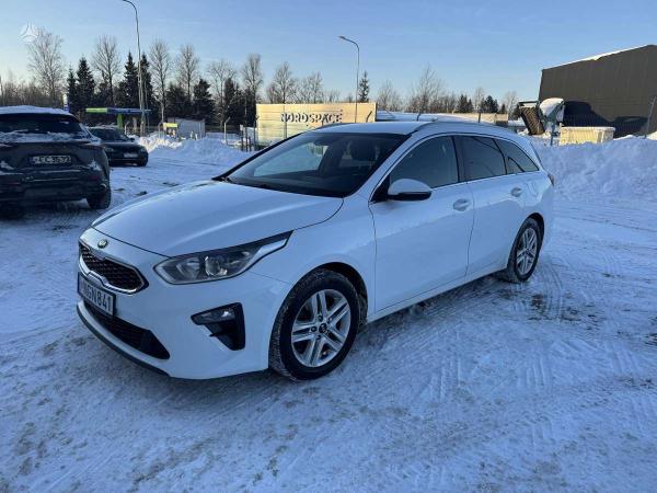 White Kia Ceed 2020 in Vilnius, with an engine capacity of 1.60 L and mileage of 217 thousand km for 9800 €, photo 1 on AUTOMOTO.COM.LV