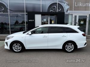 Balts Kia Ceed 2020 Tallina, ar dzinēja tilpumu 1.60 L un nobraukumu 130 tūkst. km par 12900 €, foto 3 vietnē AUTOMOTO.COM.LV