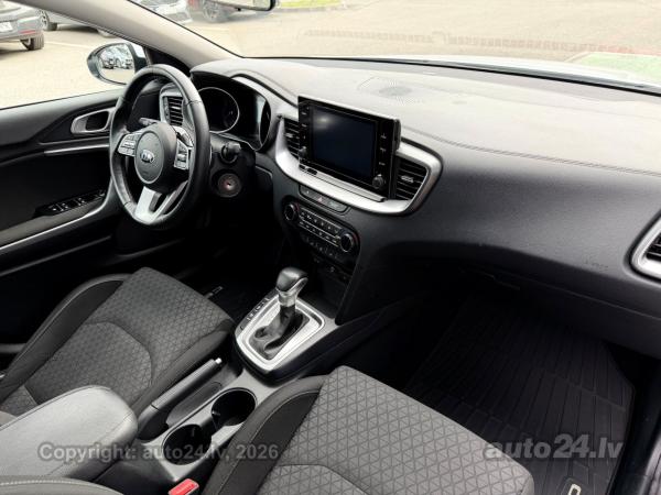Balts Kia Ceed 2020 Tallina, ar dzinēja tilpumu 1.60 L un nobraukumu 130 tūkst. km par 12900 €, foto 4 vietnē AUTOMOTO.COM.LV