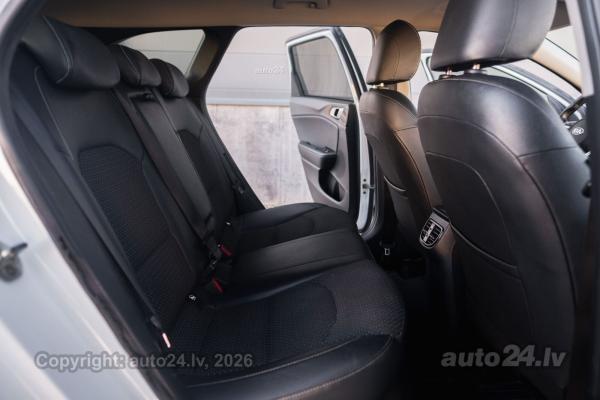 Balts Kia Ceed 2020 Tallina, ar dzinēja tilpumu 1.60 L un nobraukumu 120 tūkst. km par 9999 €, foto 8 vietnē AUTOMOTO.COM.LV