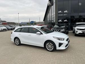 White Kia Ceed 2020 in Taurage, with an engine capacity of 1.60 L and mileage of 250 thousand km for 7900 €, photo  on AUTOMOTO.COM.LV