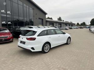 White Kia Ceed 2020 in Taurage, with an engine capacity of 1.60 L and mileage of 250 thousand km for 7900 €, photo 5 on AUTOMOTO.COM.LV