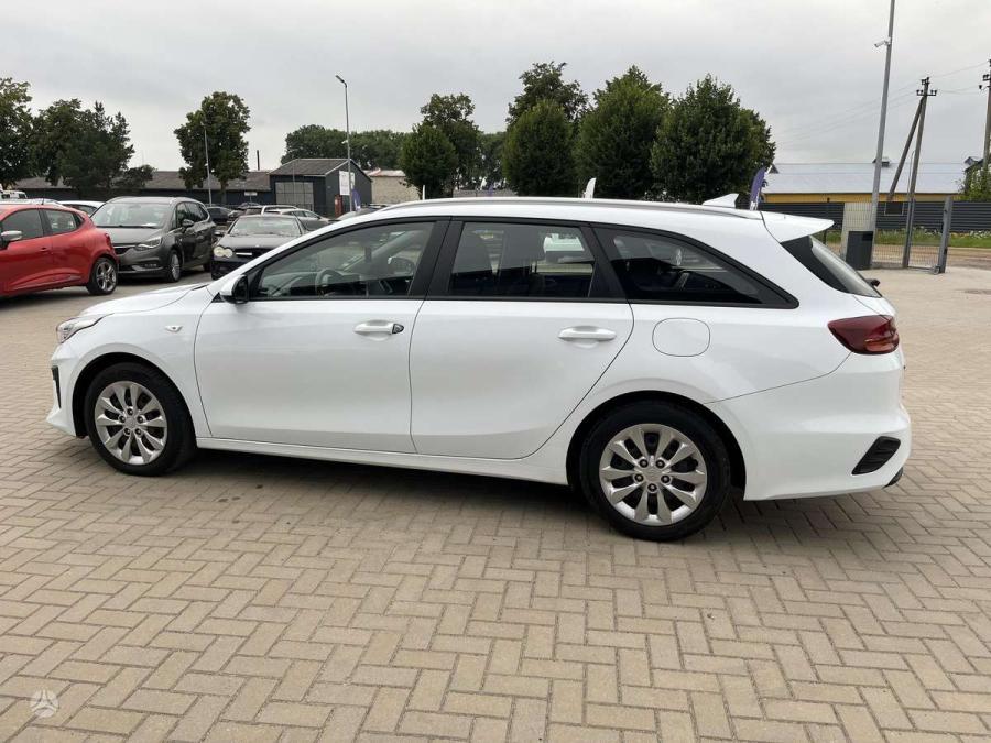 White Kia Ceed 2020 in Taurage, with an engine capacity of 1.60 L and mileage of 250 thousand km for 7900 €, photo 12 on AUTOMOTO.COM.LV