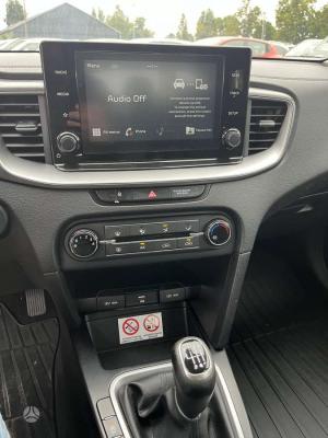 White Kia Ceed 2020 in Taurage, with an engine capacity of 1.60 L and mileage of 250 thousand km for 7900 €, photo 21 on AUTOMOTO.COM.LV
