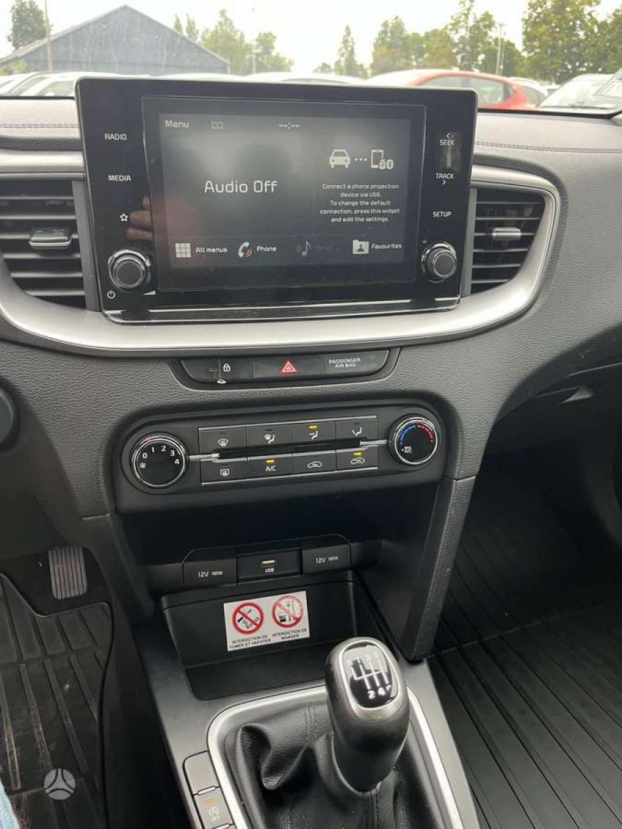 White Kia Ceed 2020 in Taurage, with an engine capacity of 1.60 L and mileage of 250 thousand km for 7900 €, photo 21 on AUTOMOTO.COM.LV