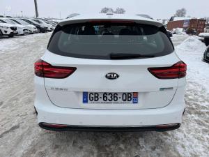White Kia Ceed 2021 in Taurage, with an engine capacity of 1.60 L and mileage of 237 thousand km for 7900 €, photo 5 on AUTOMOTO.COM.LV