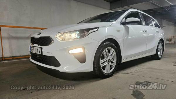 White Kia Ceed 2021 in Tallinn, with an engine capacity of 1.50 L and mileage of 131 thousand km for 12500 €, photo 4 on AUTOMOTO.COM.LV