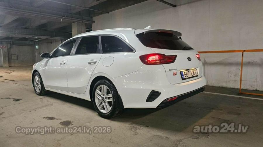 White Kia Ceed 2021 in Tallinn, with an engine capacity of 1.50 L and mileage of 131 thousand km for 12500 €, photo 5 on AUTOMOTO.COM.LV