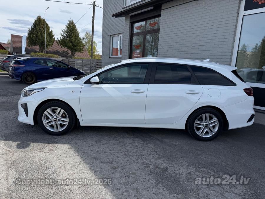 White Kia Ceed 2021 in Rapla, with an engine capacity of 1.50 L and mileage of 71 thousand km for 13990 €, photo 3 on AUTOMOTO.COM.LV
