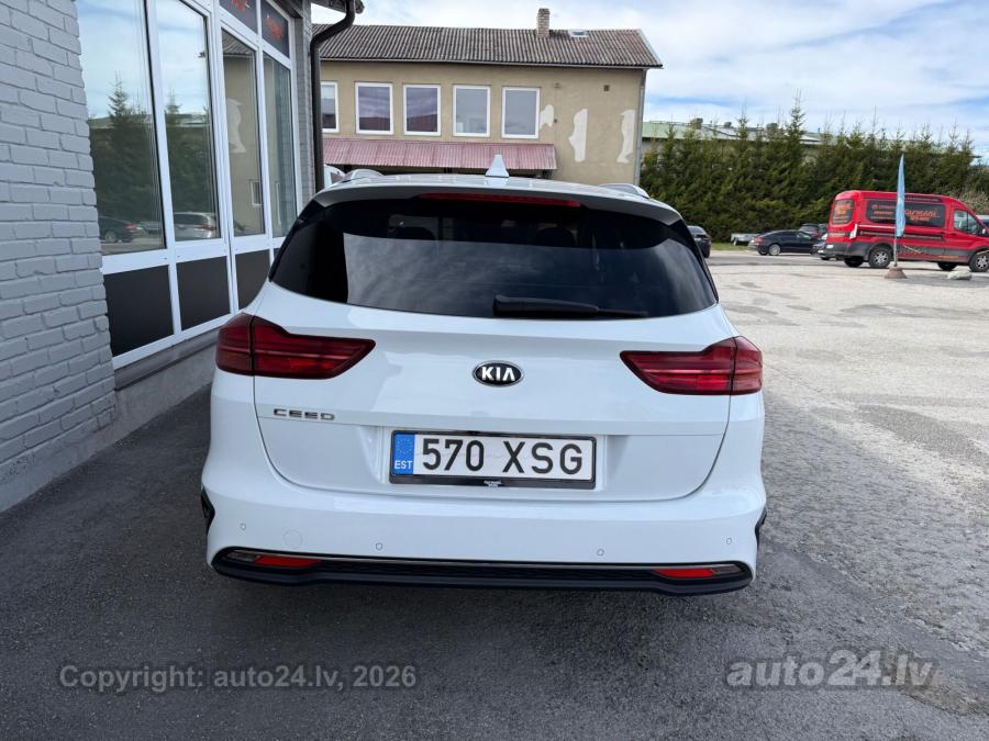 White Kia Ceed 2021 in Rapla, with an engine capacity of 1.50 L and mileage of 71 thousand km for 13990 €, photo 4 on AUTOMOTO.COM.LV