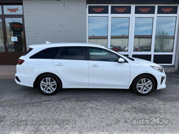 White Kia Ceed 2021 in Rapla, with an engine capacity of 1.50 L and mileage of 71 thousand km for 13990 €, photo 4 on AUTOMOTO.COM.LV