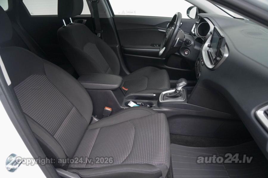 Balts Kia Ceed 2021 Tallina, ar dzinēja tilpumu 1.50 L un nobraukumu 93 tūkst. km par 13490 €, foto 9 vietnē AUTOMOTO.COM.LV