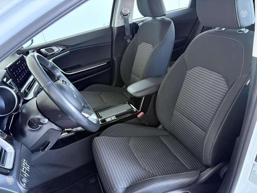 Balts Kia Ceed 2021 Viļņa, ar dzinēja tilpumu 1.58 L un nobraukumu 187 tūkst. km par 13900 €, foto 18 vietnē AUTOMOTO.COM.LV
