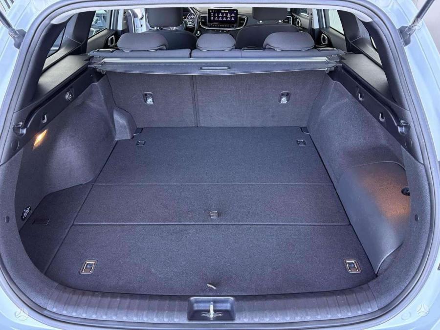 Balts Kia Ceed 2021 Viļņa, ar dzinēja tilpumu 1.58 L un nobraukumu 187 tūkst. km par 13900 €, foto 20 vietnē AUTOMOTO.COM.LV