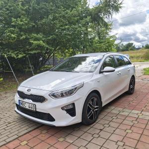 White Kia Ceed 2021 in Vilnius, with an engine capacity of 1.48 L and mileage of 67 thousand km for 14444 €, photo 4 on AUTOMOTO.COM.LV