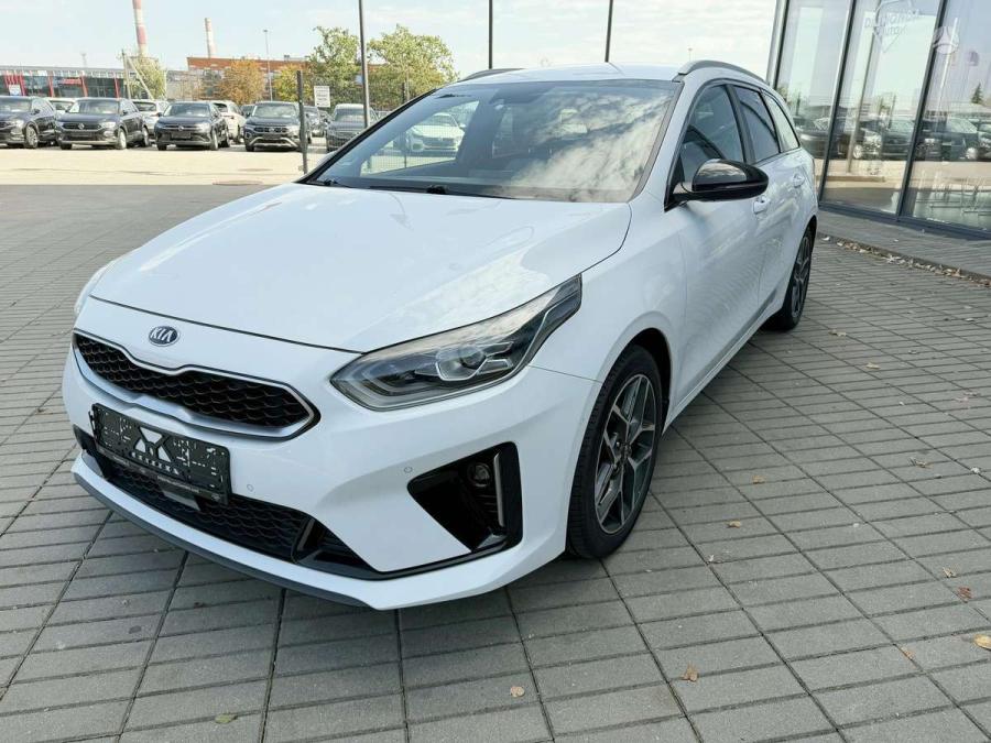Balts Kia Ceed 2021 Kauņa, ar dzinēja tilpumu 1.00 L un nobraukumu 207 tūkst. km par 9500 €, foto 1 vietnē AUTOMOTO.COM.LV