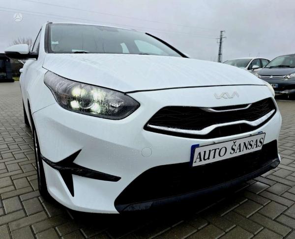White Kia Ceed 2022 in Taurage, with an engine capacity of 1.60 L and mileage of 253 thousand km for 11616 €, photo 11 on AUTOMOTO.COM.LV