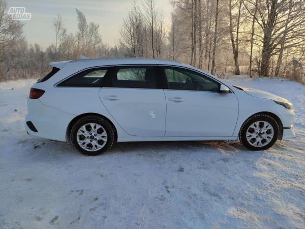 White Kia Ceed 2022 in Siauliai, with an engine capacity of 1.60 L and mileage of 113 thousand km for 12400 €, photo 7 on AUTOMOTO.COM.LV