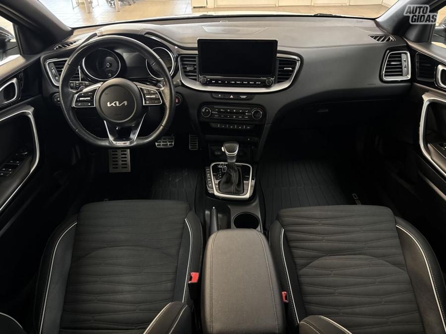 White Kia Ceed 2022 in Vilnius, with an engine capacity of 1.50 L and mileage of 88 thousand km for 19990 €, photo 13 on AUTOMOTO.COM.LV