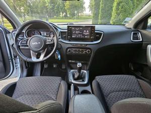 White Kia Ceed 2022 in Taurage, with an engine capacity of 1.60 L and mileage of 250 thousand km for 9000 €, photo 16 on AUTOMOTO.COM.LV