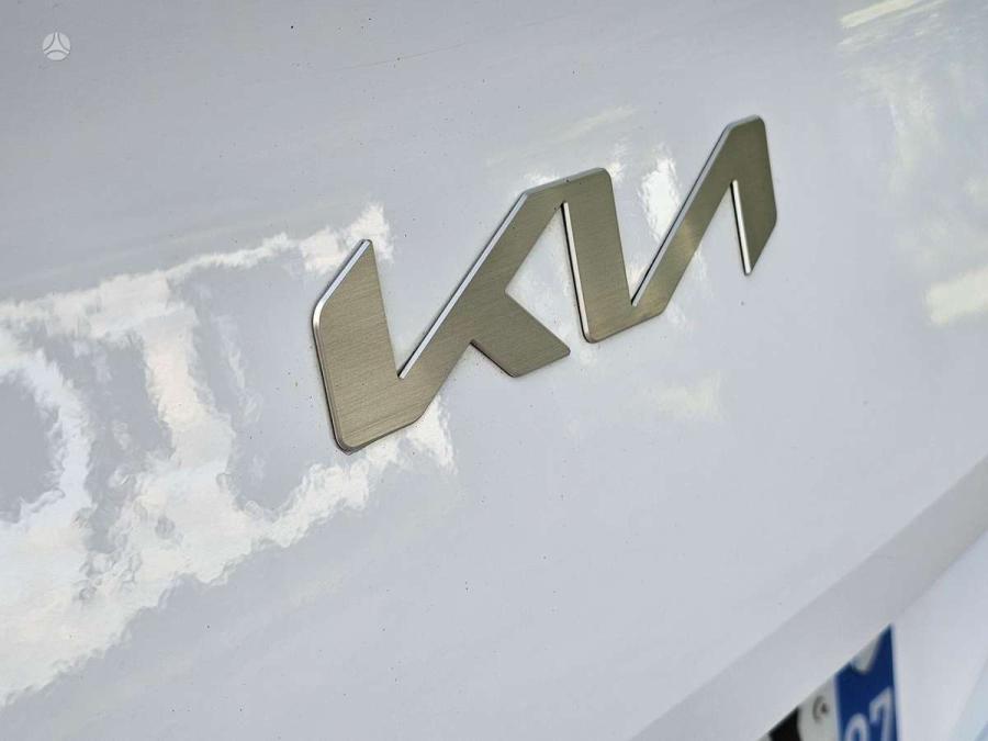 White Kia Ceed 2022 in Taurage, with an engine capacity of 1.60 L and mileage of 250 thousand km for 9000 €, photo 25 on AUTOMOTO.COM.LV