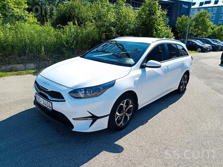 Balts Kia Ceed 2023 Rīga, ar dzinēja tilpumu 1.50 L un nobraukumu 35 tūkst. km par 16950 €, foto 3 vietnē AUTOMOTO.COM.LV