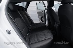 Balts Kia Ceed 2023 Tallina, ar dzinēja tilpumu 1.00 L un nobraukumu 161 tūkst. km par 10999 €, foto 9 vietnē AUTOMOTO.COM.LV