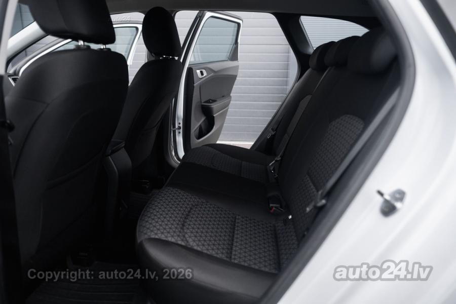 Balts Kia Ceed 2023 Tallina, ar dzinēja tilpumu 1.00 L un nobraukumu 161 tūkst. km par 10999 €, foto 11 vietnē AUTOMOTO.COM.LV