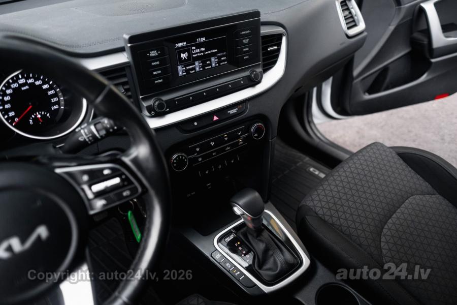 Balts Kia Ceed 2023 Tallina, ar dzinēja tilpumu 1.00 L un nobraukumu 161 tūkst. km par 10999 €, foto 14 vietnē AUTOMOTO.COM.LV