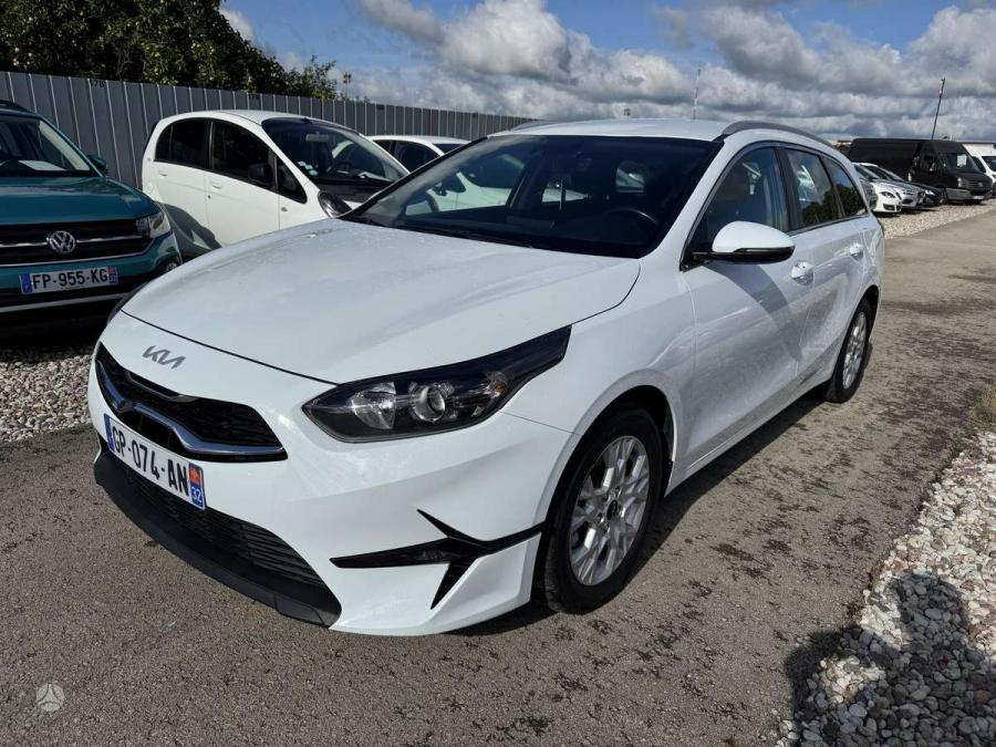 Balts Kia Ceed 2023 Tauragė, ar dzinēja tilpumu 1.60 L un nobraukumu 206 tūkst. km par 8900 €, foto 1 vietnē AUTOMOTO.COM.LV