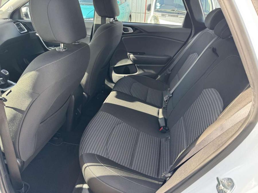 Balts Kia Ceed 2023 Tauragė, ar dzinēja tilpumu 1.60 L un nobraukumu 206 tūkst. km par 8900 €, foto 20 vietnē AUTOMOTO.COM.LV