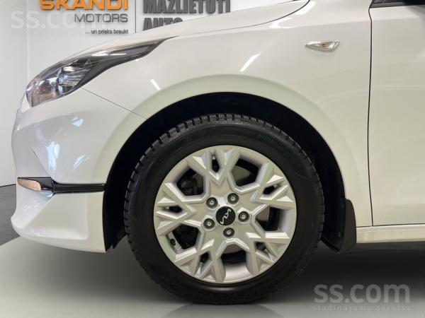 Balts Kia Ceed 2023 Rīga, ar dzinēja tilpumu 1.50 L un nobraukumu 62 tūkst. km par 15990 €, foto 10 vietnē AUTOMOTO.COM.LV