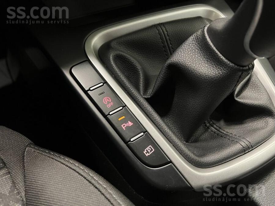 Balts Kia Ceed 2023 Rīga, ar dzinēja tilpumu 1.50 L un nobraukumu 62 tūkst. km par 15990 €, foto 20 vietnē AUTOMOTO.COM.LV