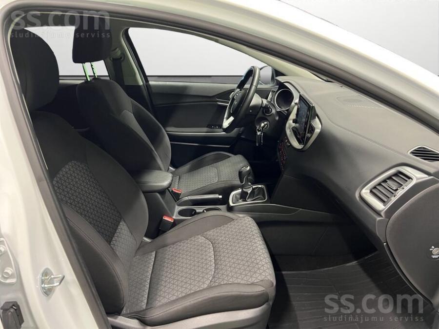 Balts Kia Ceed 2023 Rīga, ar dzinēja tilpumu 1.50 L un nobraukumu 62 tūkst. km par 15990 €, foto 21 vietnē AUTOMOTO.COM.LV