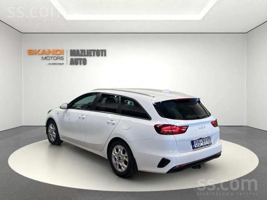 White Kia Ceed 2023 in Riga, with an engine capacity of 1.50 L and mileage of 92 thousand km for 14990 €, photo 5 on AUTOMOTO.COM.LV