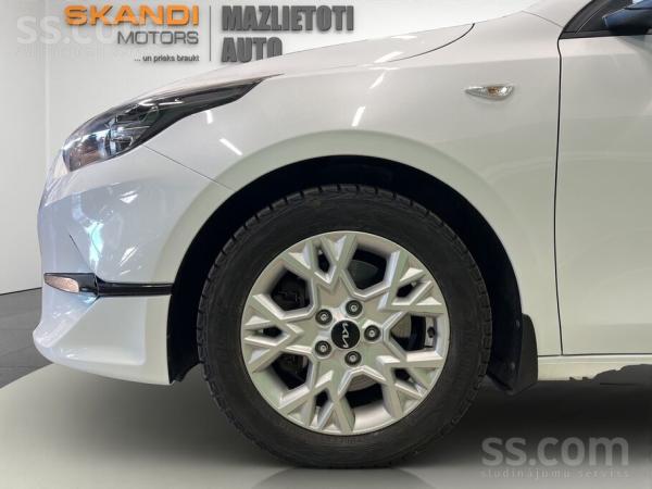 Balts Kia Ceed 2023 Rīga, ar dzinēja tilpumu 1.50 L un nobraukumu 92 tūkst. km par 14990 €, foto 10 vietnē AUTOMOTO.COM.LV