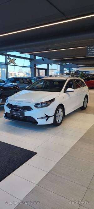 Balts Kia Ceed 2026 Tartu, ar dzinēja tilpumu 1.50 L un nobraukumu 12 tūkst. km par 23600 €, foto  vietnē AUTOMOTO.COM.LV