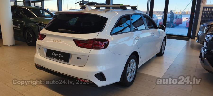 Balts Kia Ceed 2026 Tartu, ar dzinēja tilpumu 1.50 L un nobraukumu 12 tūkst. km par 23600 €, foto 4 vietnē AUTOMOTO.COM.LV