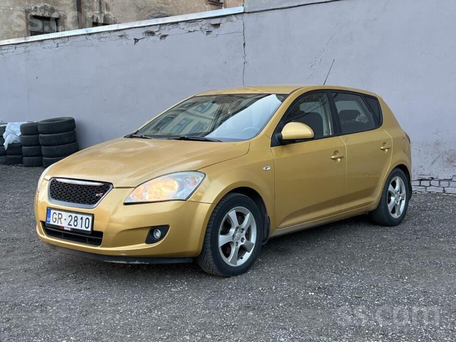 Yellow Kia Ceed 2007 in Riga, with an engine capacity of 1.60 L and mileage of 178 thousand km for 1590 €, photo 3 on AUTOMOTO.COM.LV