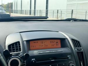 Dzeltens Kia Ceed 2008 Viļņa, ar dzinēja tilpumu 1.59 L un nobraukumu 241 tūkst. km par 1450 €, foto 16 vietnē AUTOMOTO.COM.LV