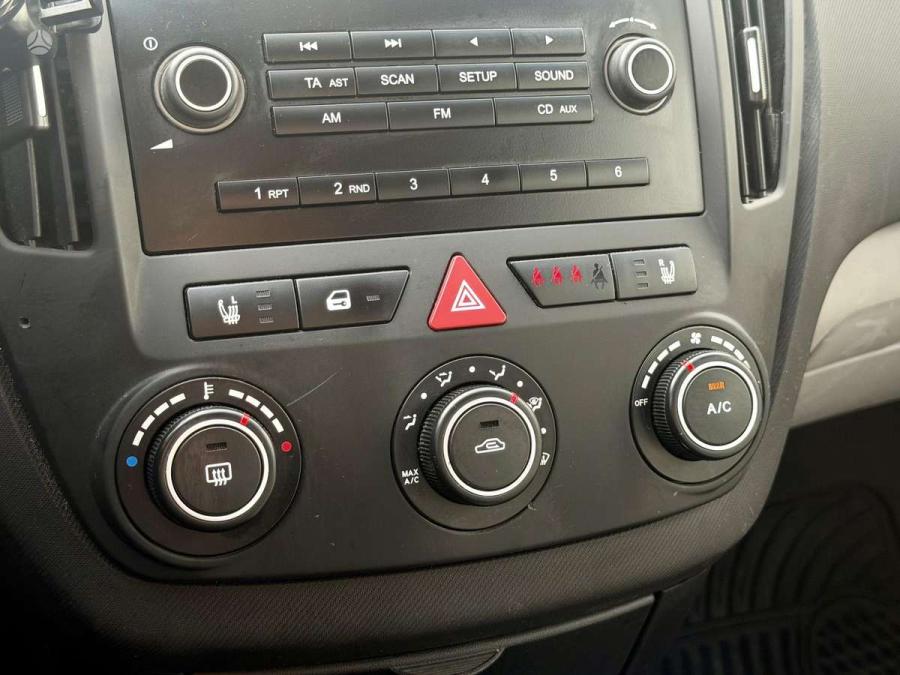 Dzeltens Kia Ceed 2008 Viļņa, ar dzinēja tilpumu 1.59 L un nobraukumu 241 tūkst. km par 1450 €, foto 18 vietnē AUTOMOTO.COM.LV