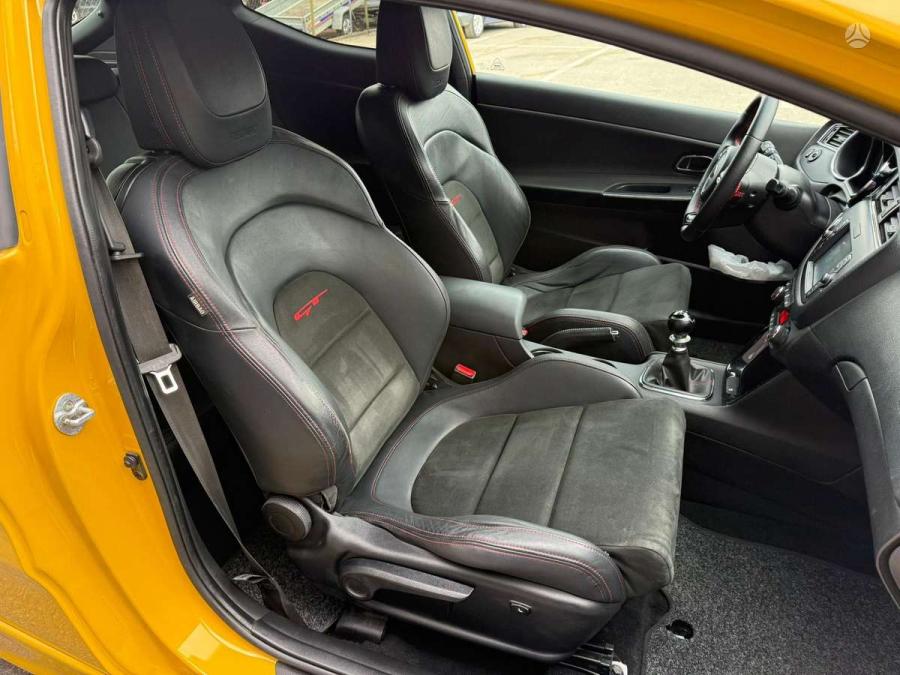 Yellow Kia Ceed 2016 in Utena, with an engine capacity of 1.59 L and mileage of 157 thousand km for 7600 €, photo 21 on AUTOMOTO.COM.LV