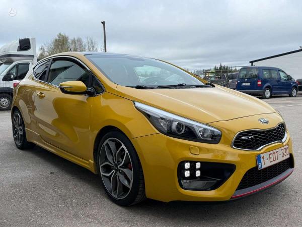 Yellow Kia Ceed 2016 in Utena, with an engine capacity of 1.59 L and mileage of 157 thousand km for 7300 €, photo 5 on AUTOMOTO.COM.LV