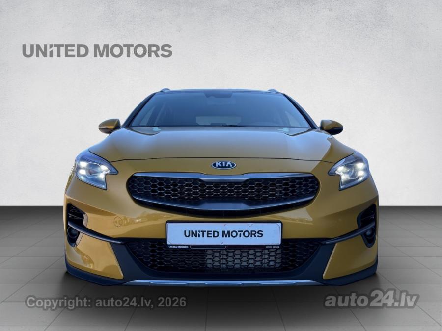 Yellow Kia Ceed 2021 in Johvi, with an engine capacity of 1.60 L and mileage of 105 thousand km for 15990 €, photo 3 on AUTOMOTO.COM.LV