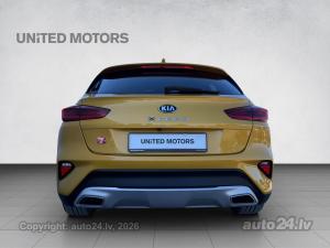 Yellow Kia Ceed 2021 in Johvi, with an engine capacity of 1.60 L and mileage of 105 thousand km for 15990 €, photo 6 on AUTOMOTO.COM.LV