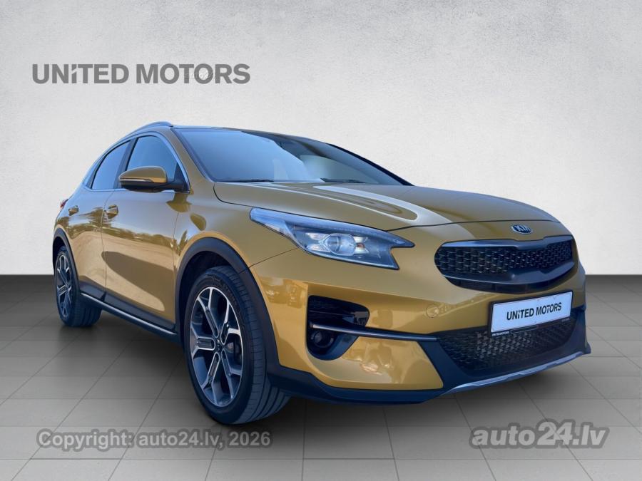 Yellow Kia Ceed 2021 in Johvi, with an engine capacity of 1.60 L and mileage of 105 thousand km for 15990 €, photo 9 on AUTOMOTO.COM.LV